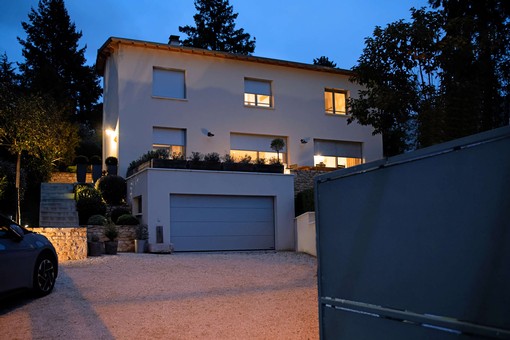 Discover our solutions to automate your gates and garage doors